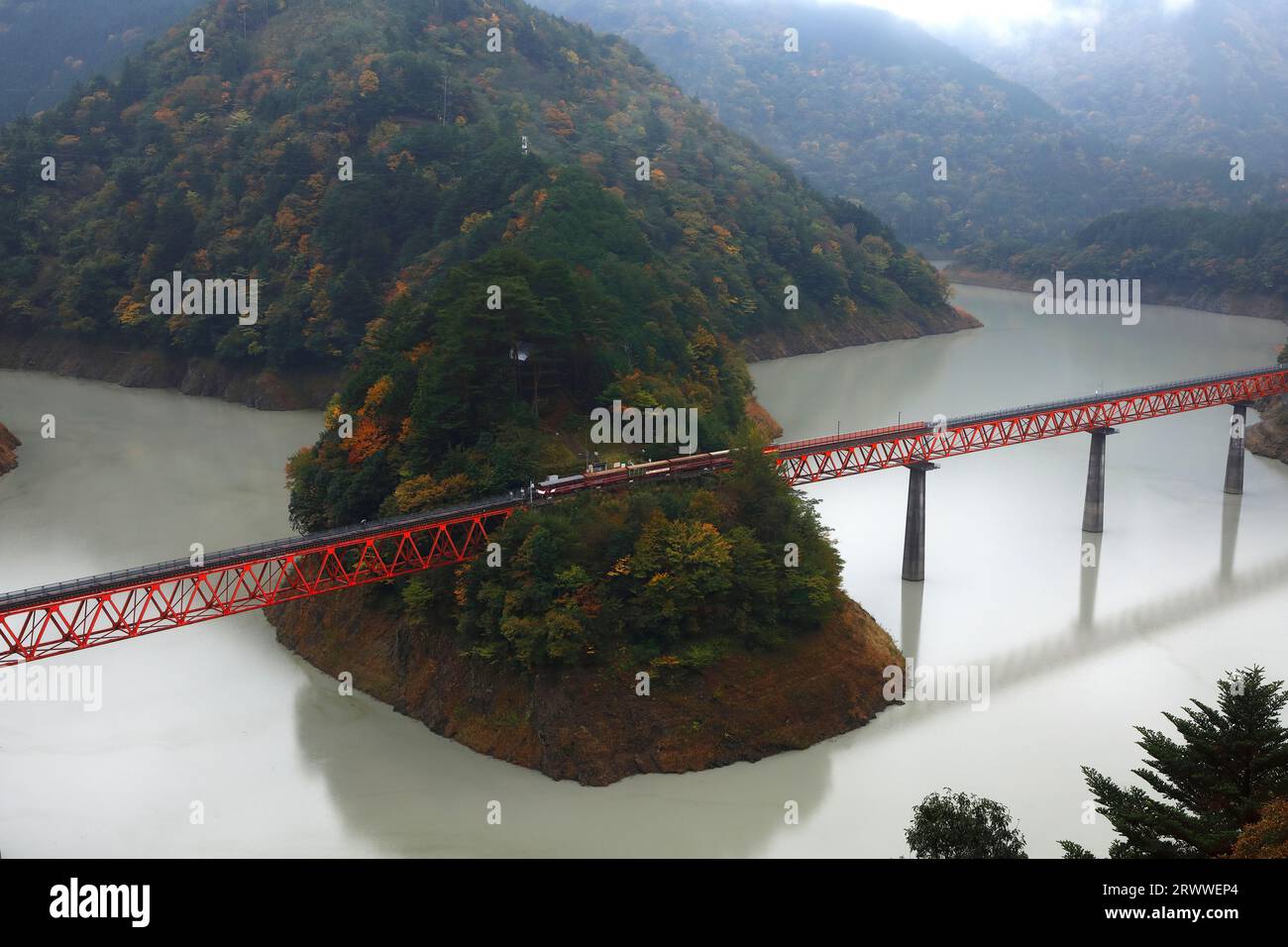 November: Oku-Oi Lake Station, Oigawa Railway Igawa Line Stock Photo ...