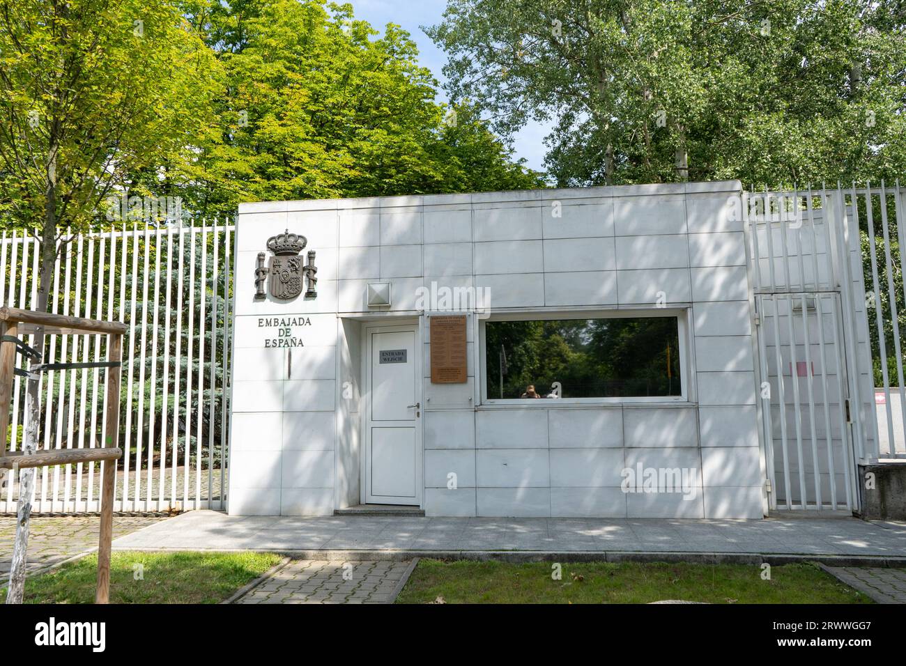 Spanish passport office hi-res stock photography and images - Alamy