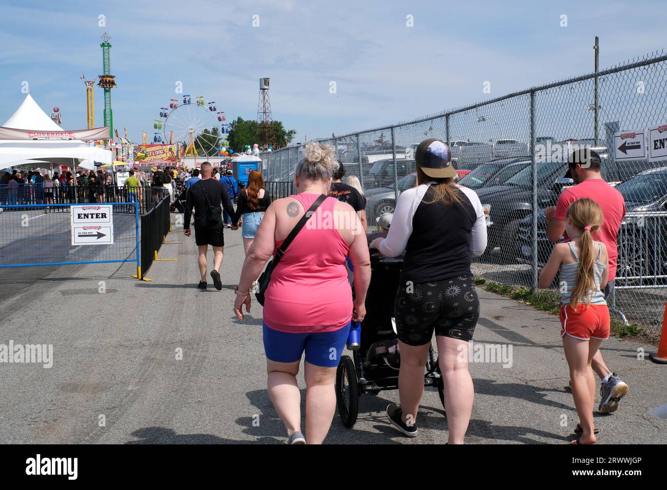 Canada amusement park ride teen hi-res stock photography and images - Alamy