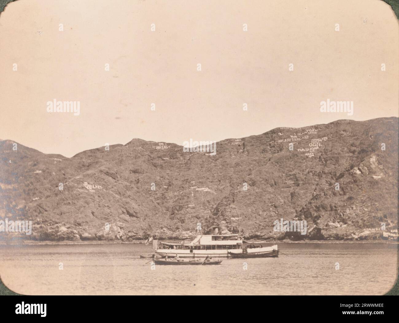 Vessel alongside hi-res stock photography and images - Alamy