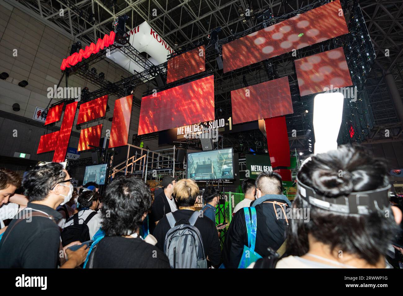 Tokyo, Japan. 21st Sep, 2023. People wait in line to try games from Konami at Tokyo Game Show ...