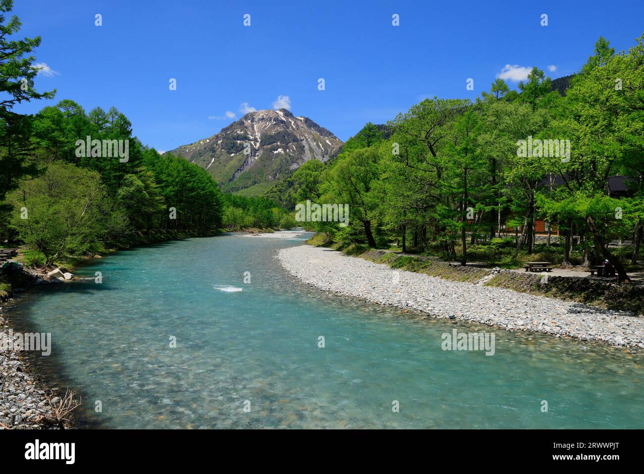 Fresh green Azusa River and Yake-dake (Mt. Yake) in Kamikochi ...