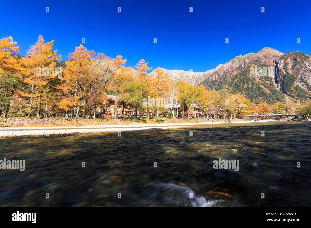 Azusa River, Kappa Bridge, and the Hotaka mountain range in autumn ...