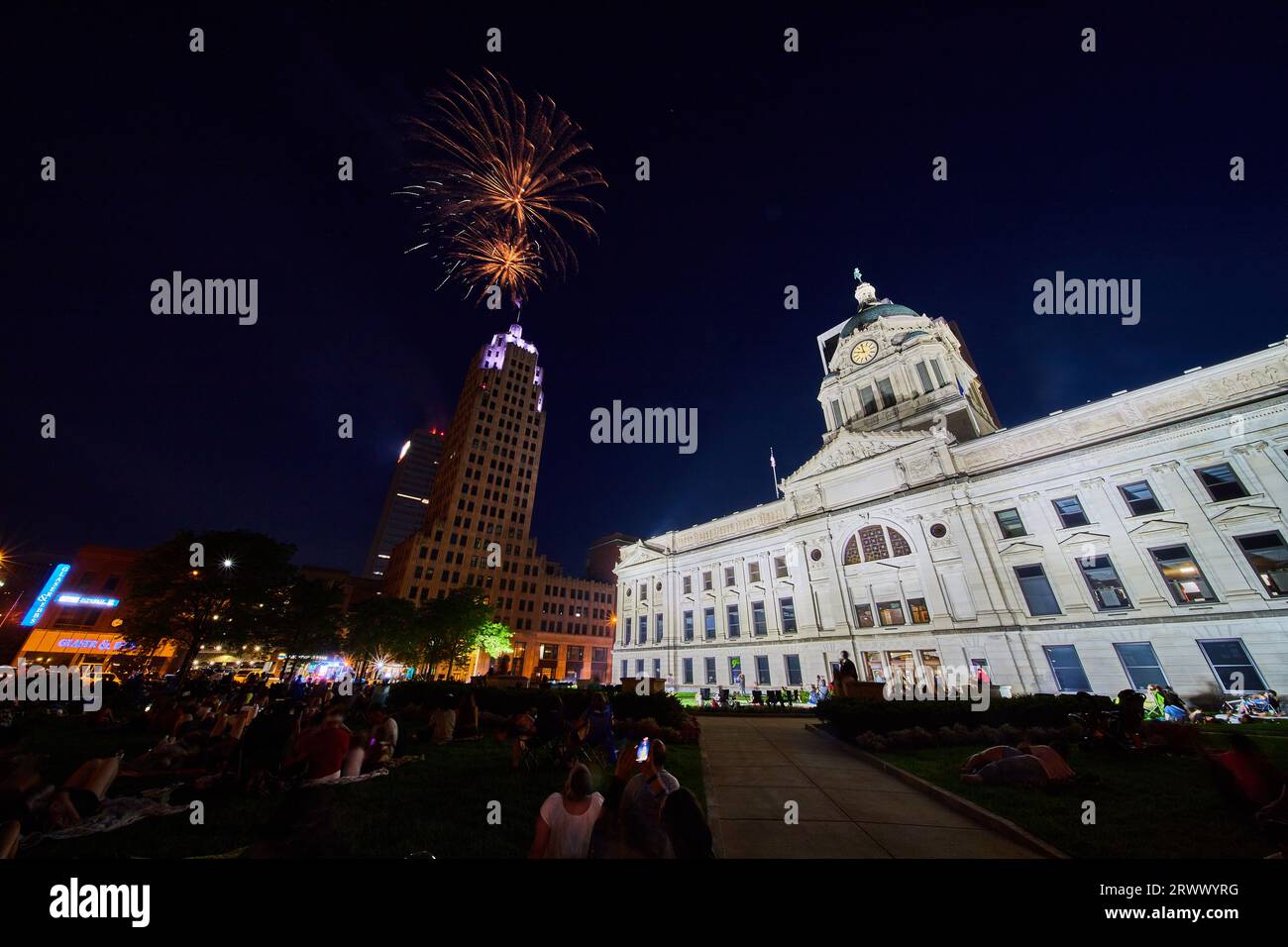 Fireworks Over Downtown Fort Wayne Hi Res Stock Photography And Images