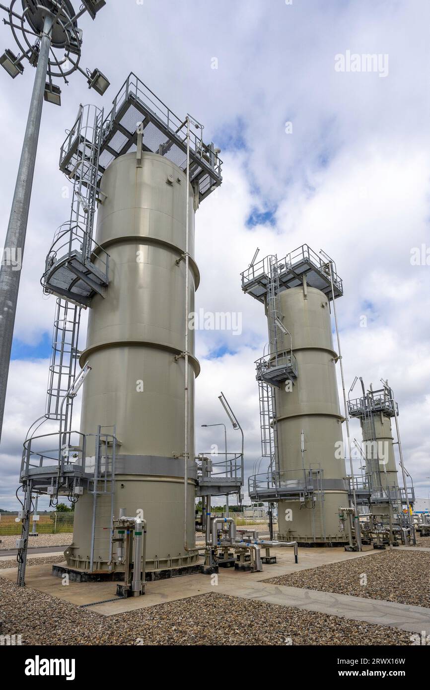 High pressure hydraulic installation hi-res stock photography and ...