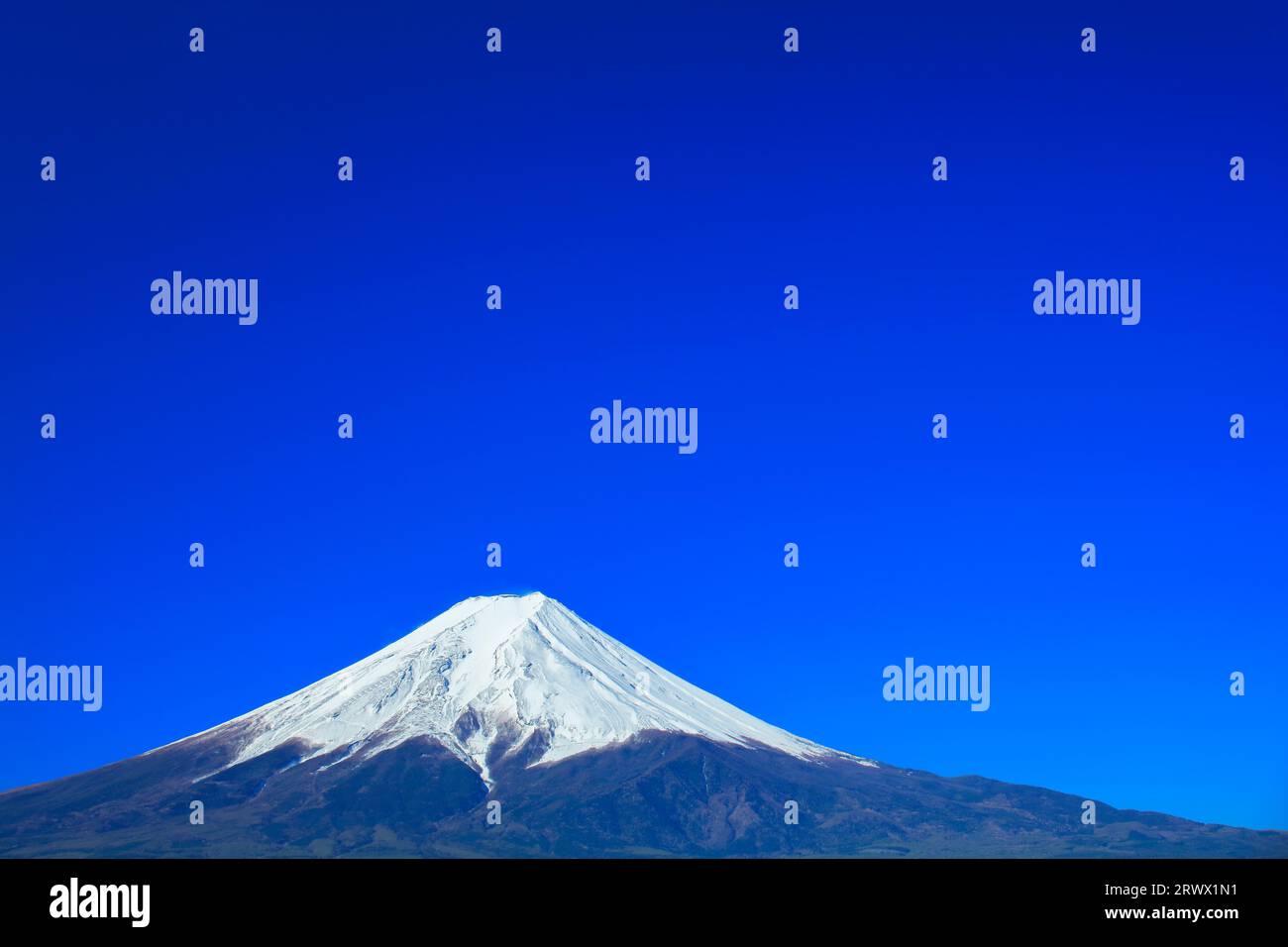 Snowy Mt. Fuji under clear sky Stock Photo - Alamy