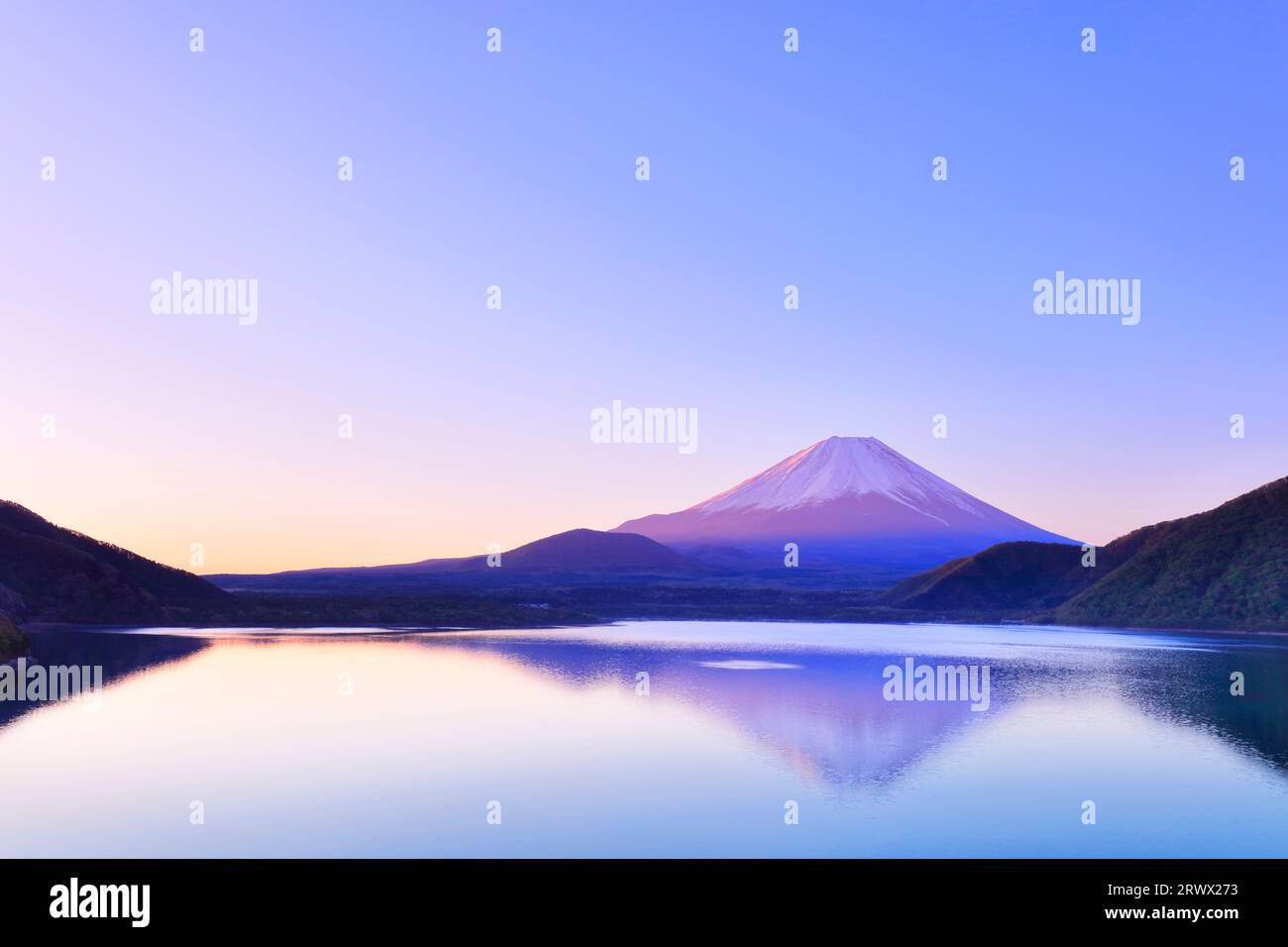 Mt. Fuji in the morning glow and Mt. Fuji upside down on Motosu Lake ...