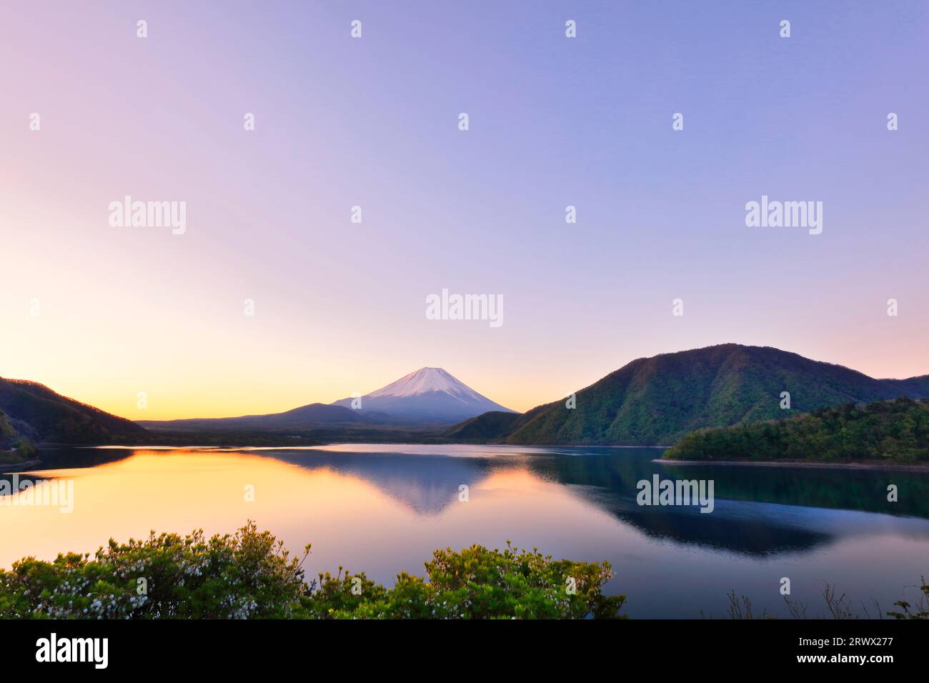Upside down mt fuji hi-res stock photography and images - Alamy