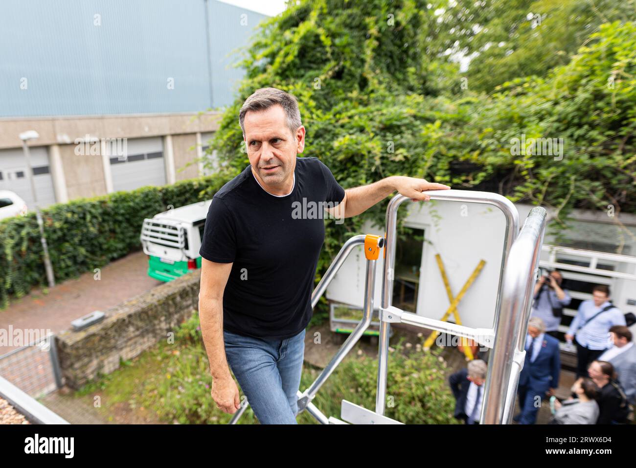 Roofing company hi-res stock photography and images - Alamy