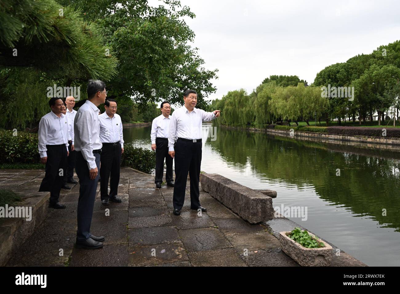 (230921) -- HANGZHOU, Sept. 21, 2023 (Xinhua) -- Xi Jinping, general ...
