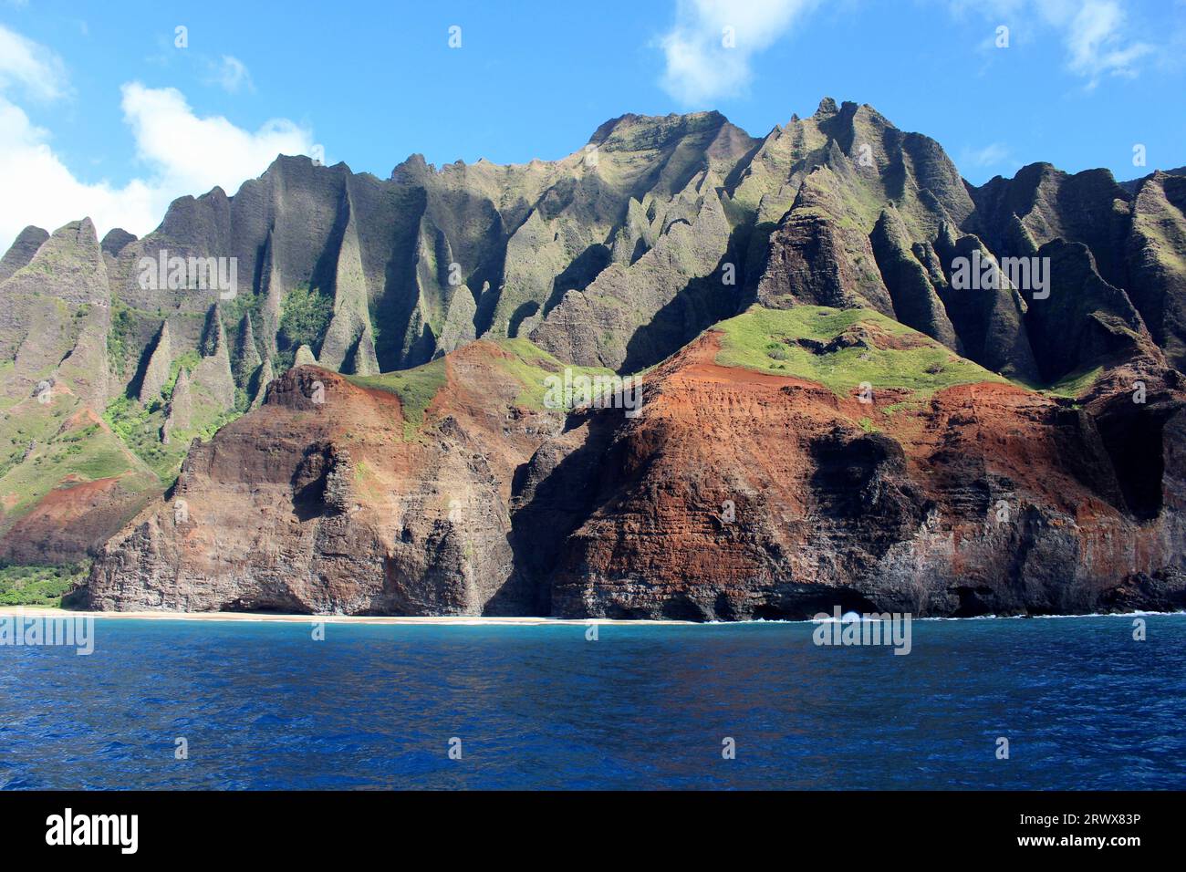 Na pali bootstour hi-res stock photography and images - Alamy
