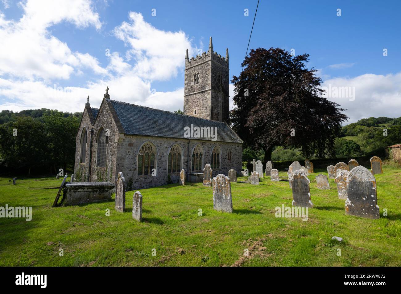 DODDISCOMBSLEIGH ST.MICHAELS CHURCH DEVON DARTMOOR Stock Photo - Alamy