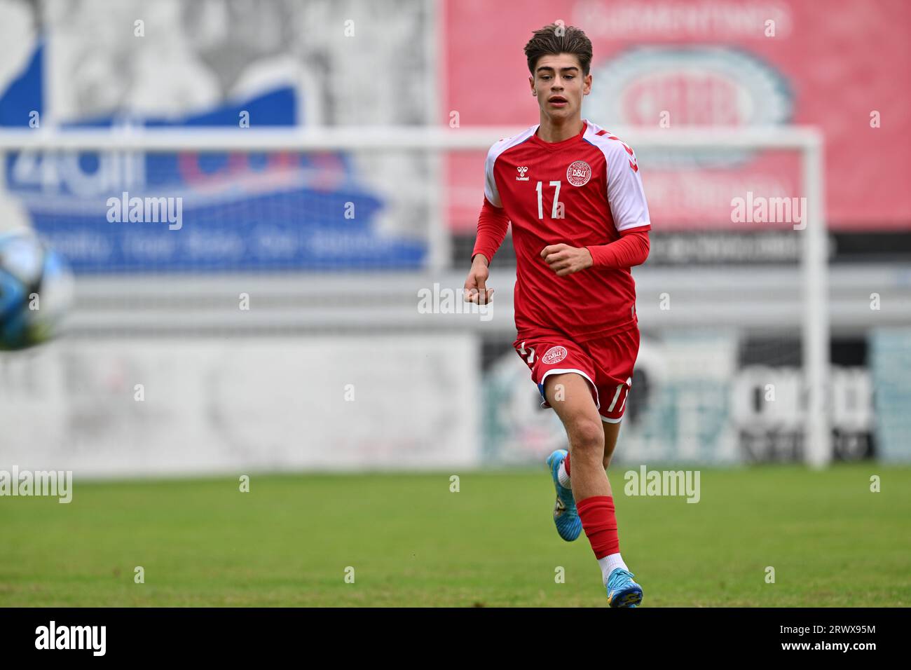 Football youth u16 soccer hi-res stock photography and images - Alamy