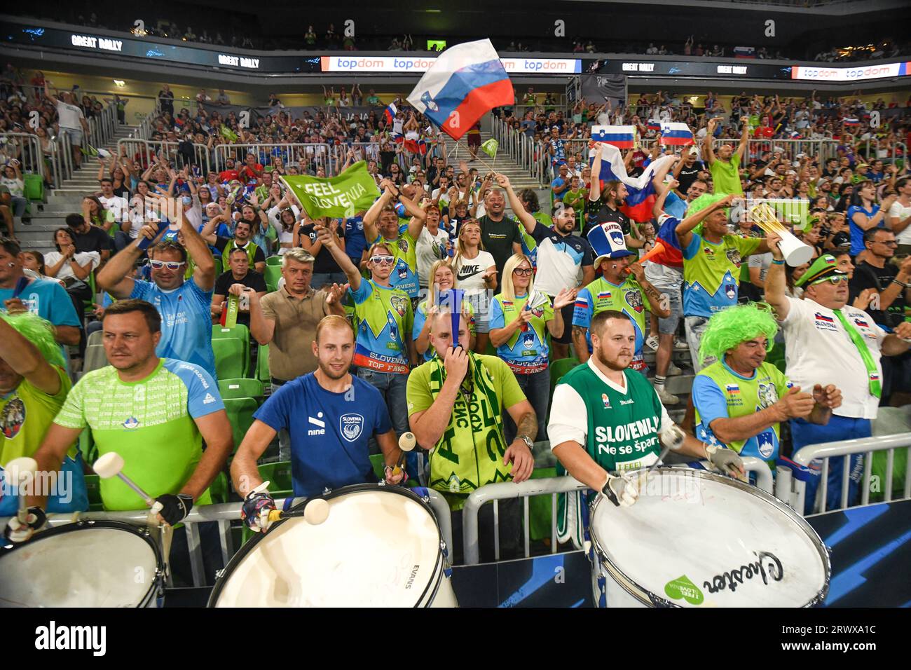 Slovenia stozice ljubljana supporters hi-res stock photography and ...