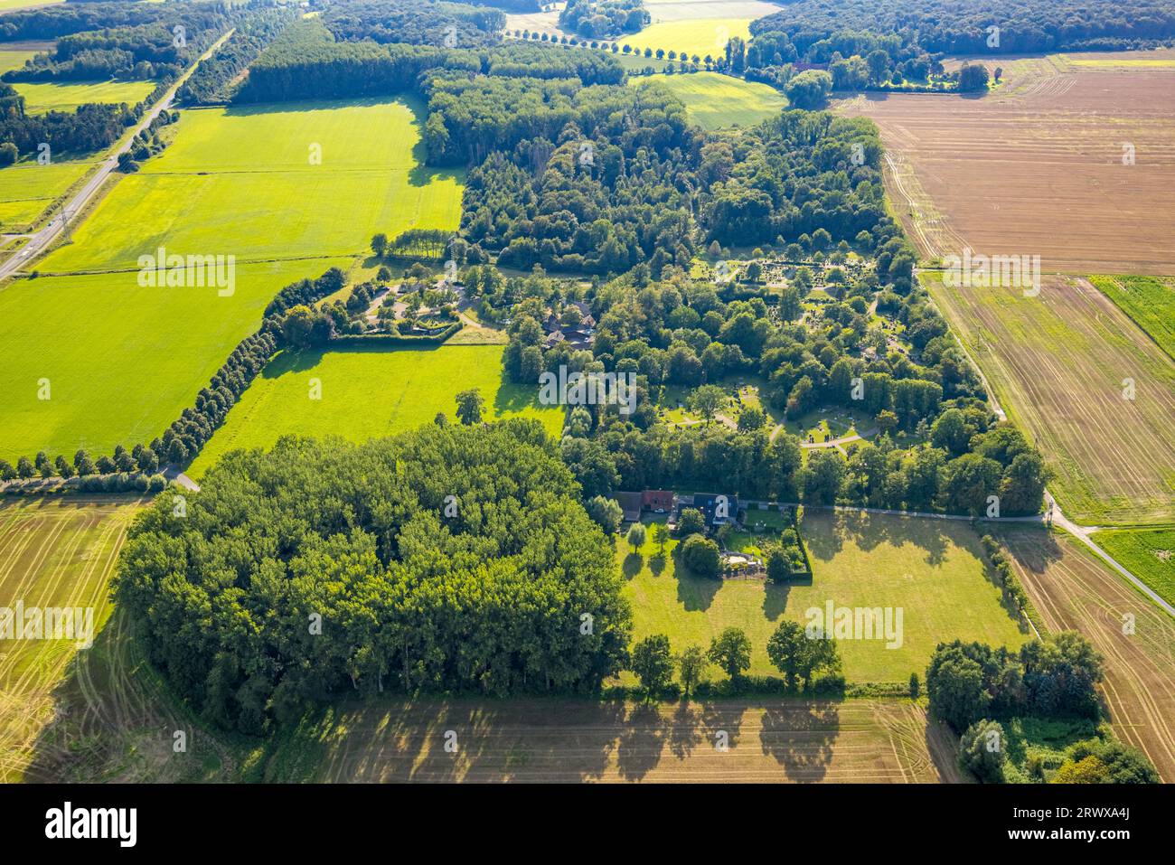 Burial of roland hi-res stock photography and images - Alamy