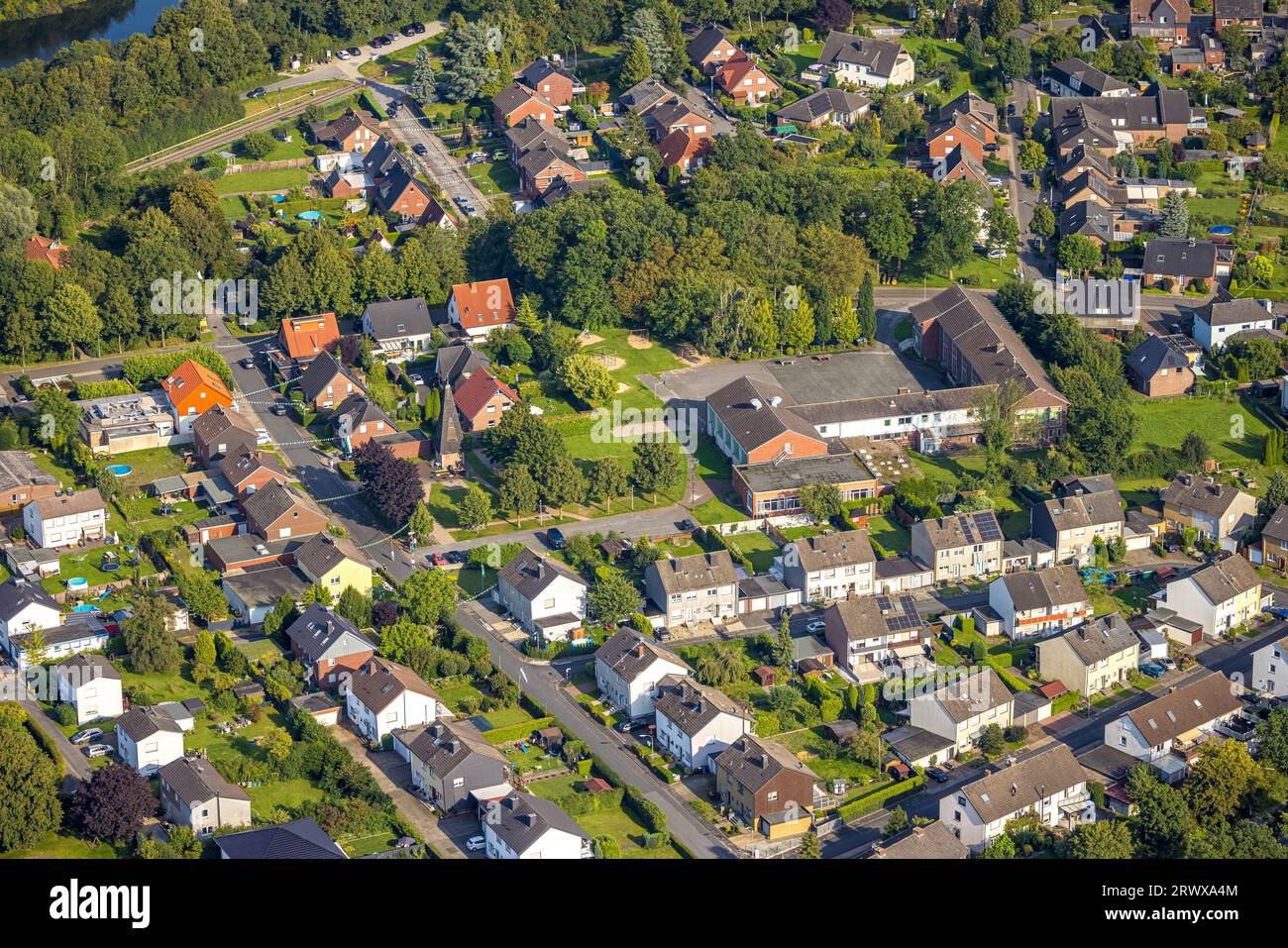 Community center and former roland school hi-res stock photography and ...