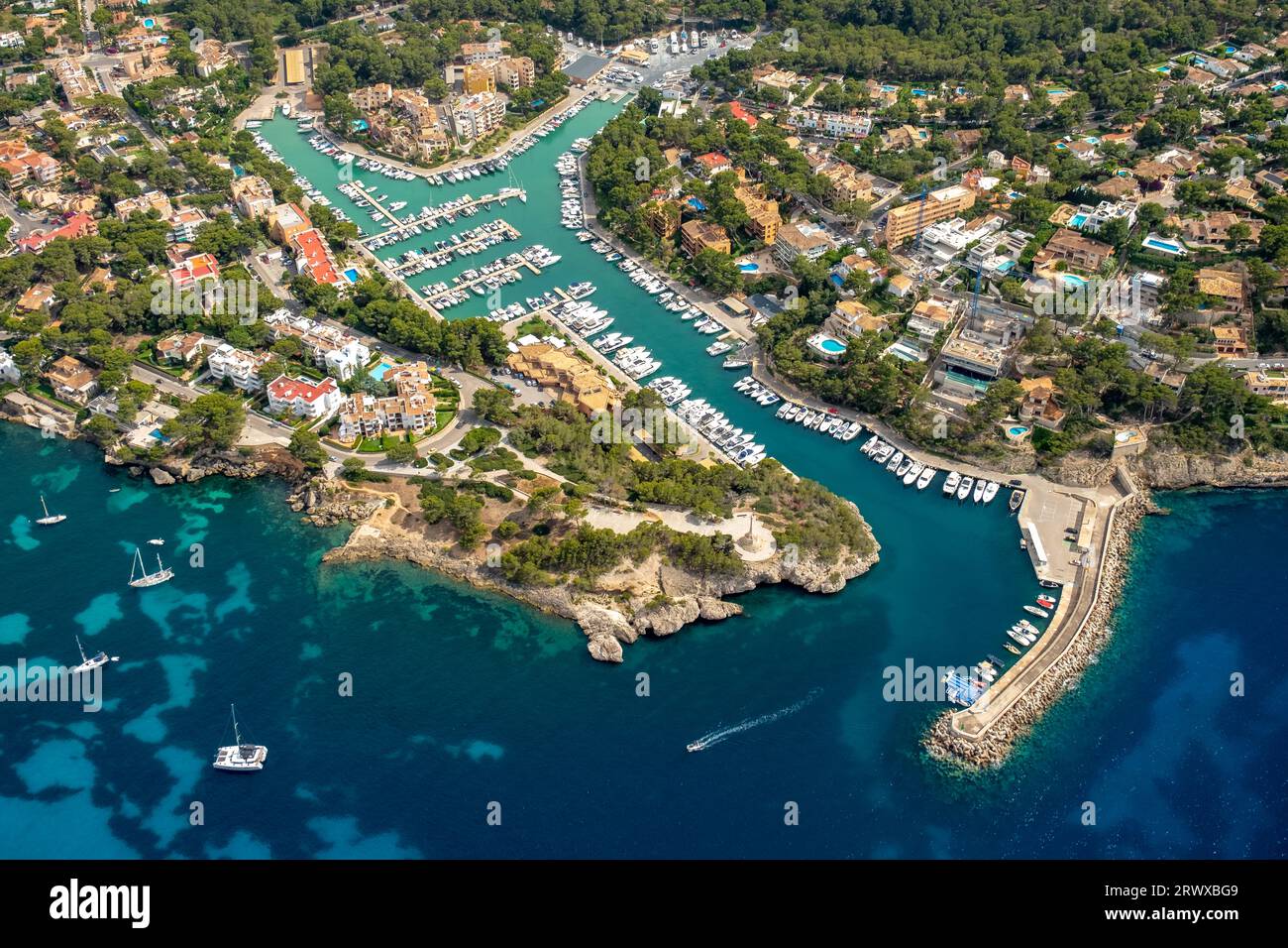 Puerto de santa ponsa hi-res stock photography and images - Alamy