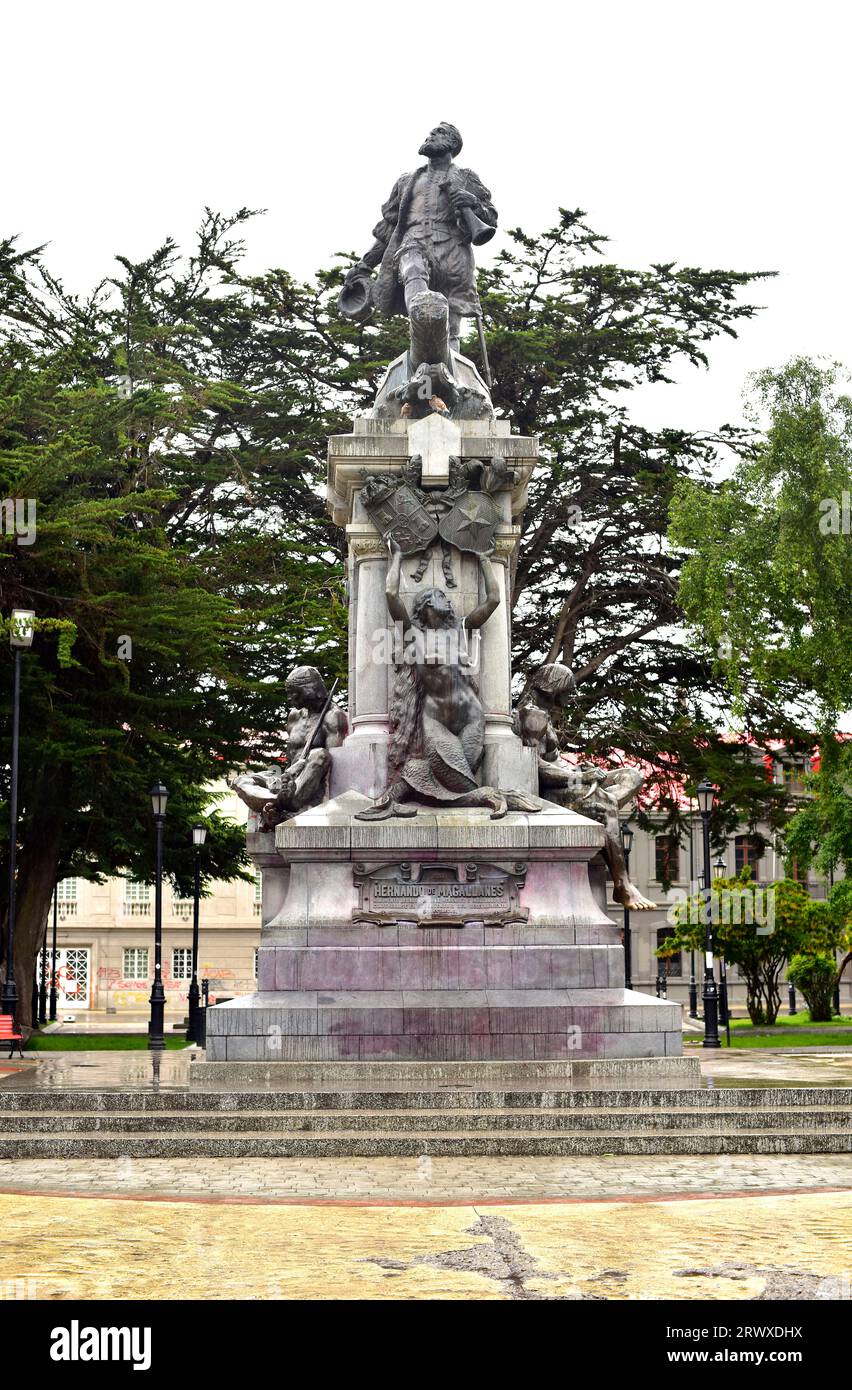 Monumento a hernando magallanes hi-res stock photography and images - Alamy