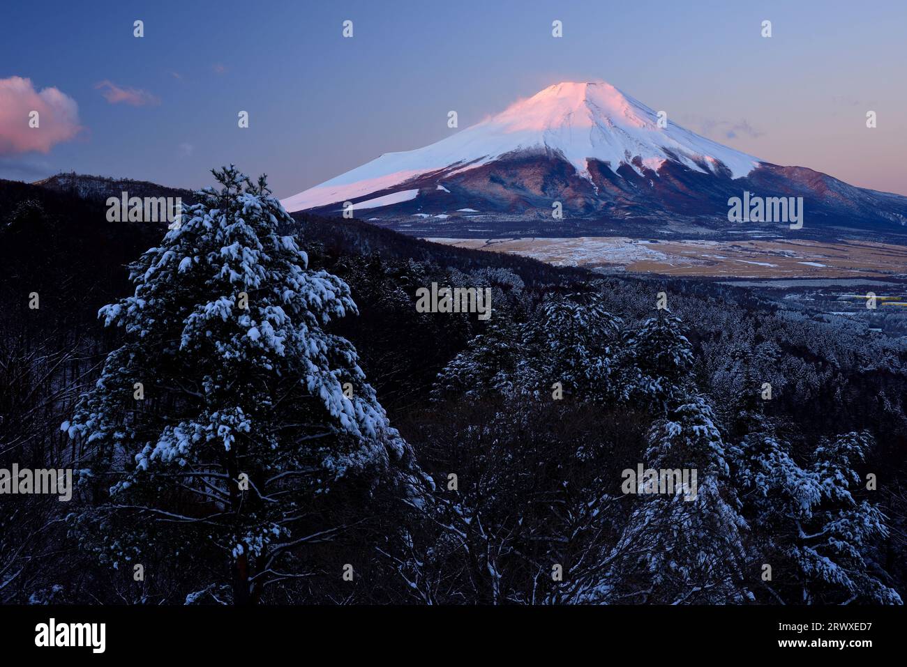 Niju magari pass hi-res stock photography and images - Alamy