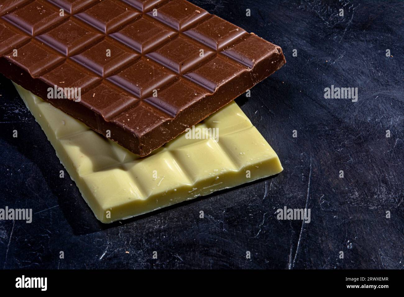 Chocolate tablets hi-res stock photography and images - Alamy