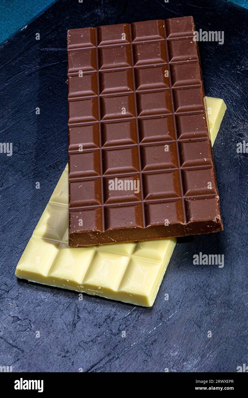 Chocolate tablets hi-res stock photography and images - Alamy