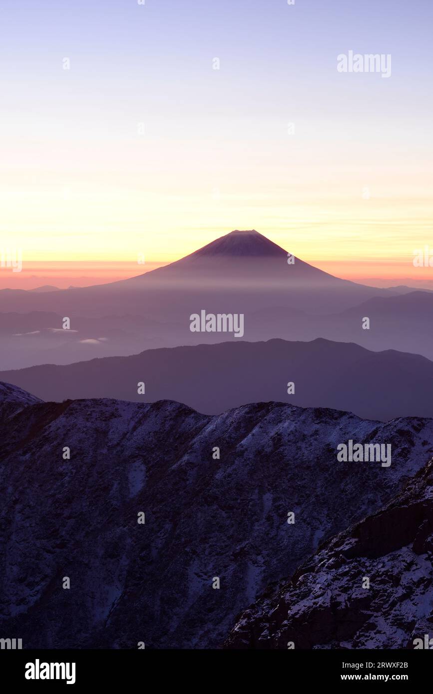 Fuji at dawn from Kitadake in the Southern Alps Stock Photo - Alamy