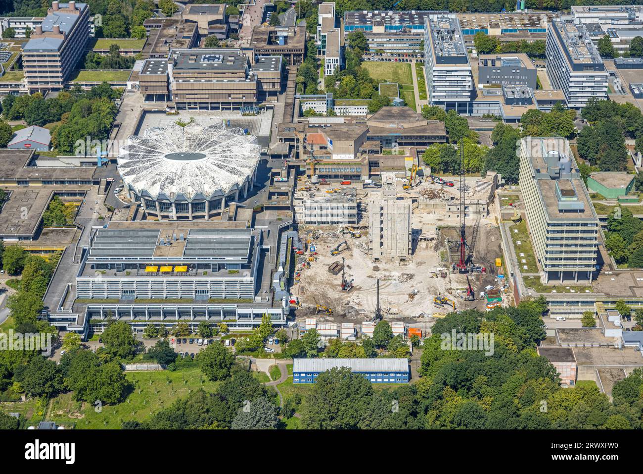 Construction site replacement new building na hi-res stock photography ...