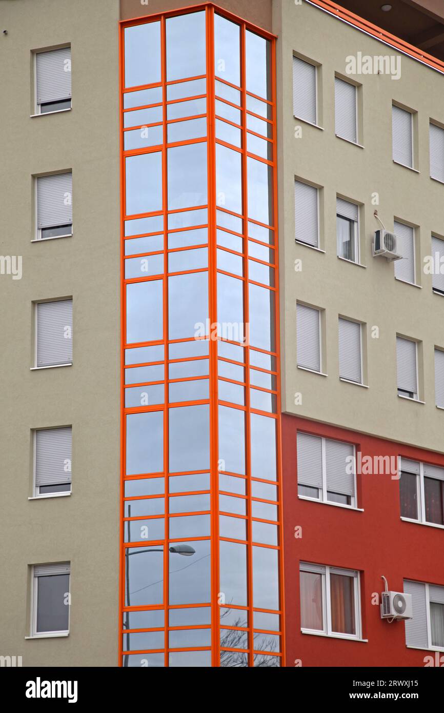 Corner exterior hi-res stock photography and images - Alamy