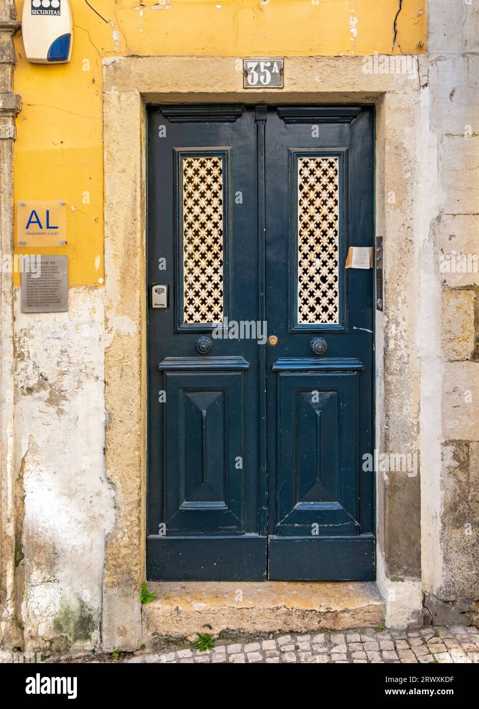 Lisboa portugal architectural detail hi-res stock photography and ...
