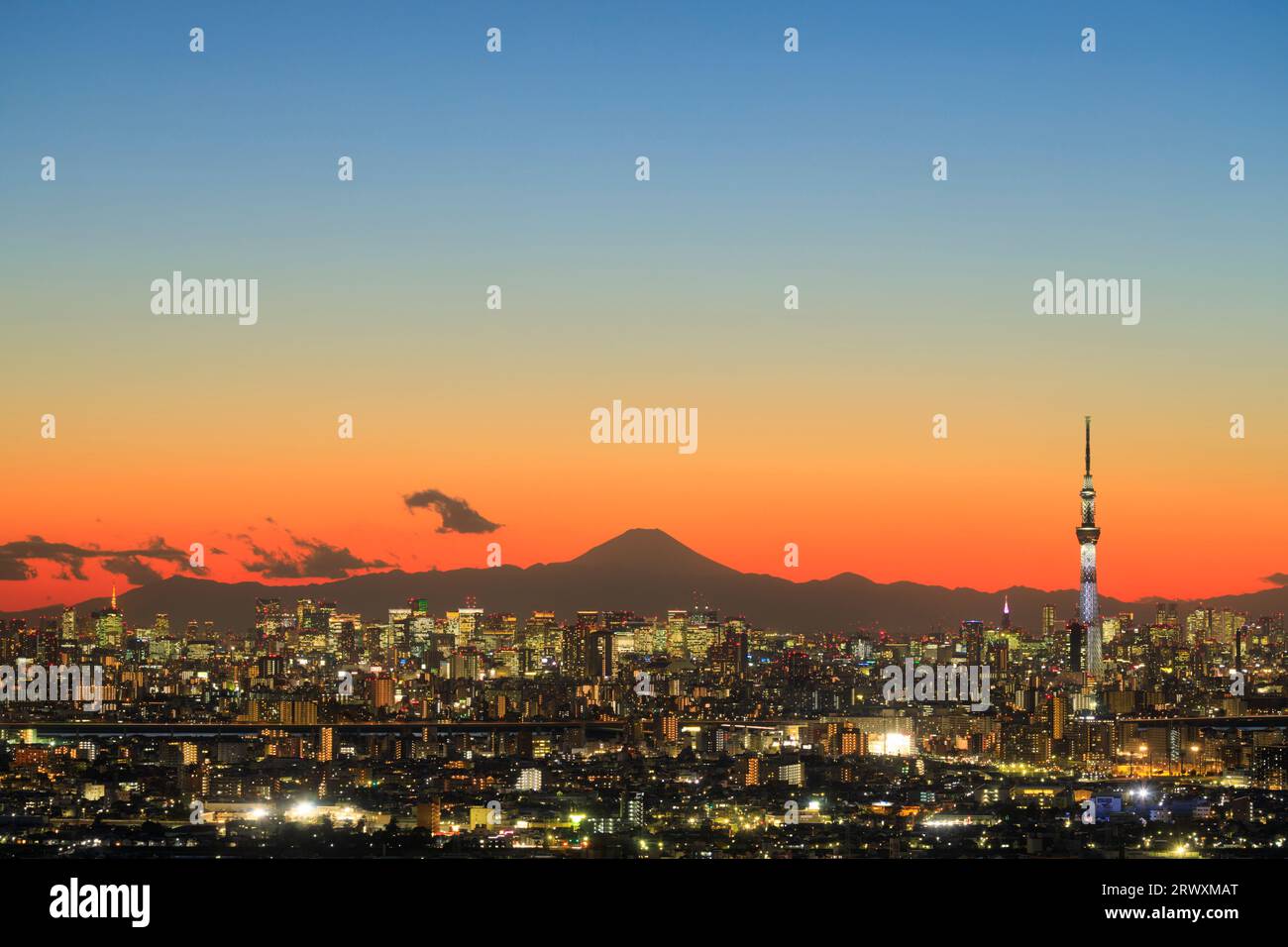 Tokyo skytree night 2019 hi-res stock photography and images - Alamy