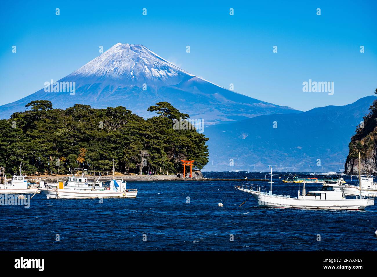 Morokuchi shrine hi-res stock photography and images - Alamy