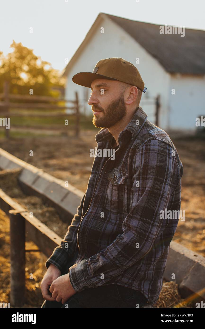 Man beard in cowboy hat hi-res stock photography and images - Alamy