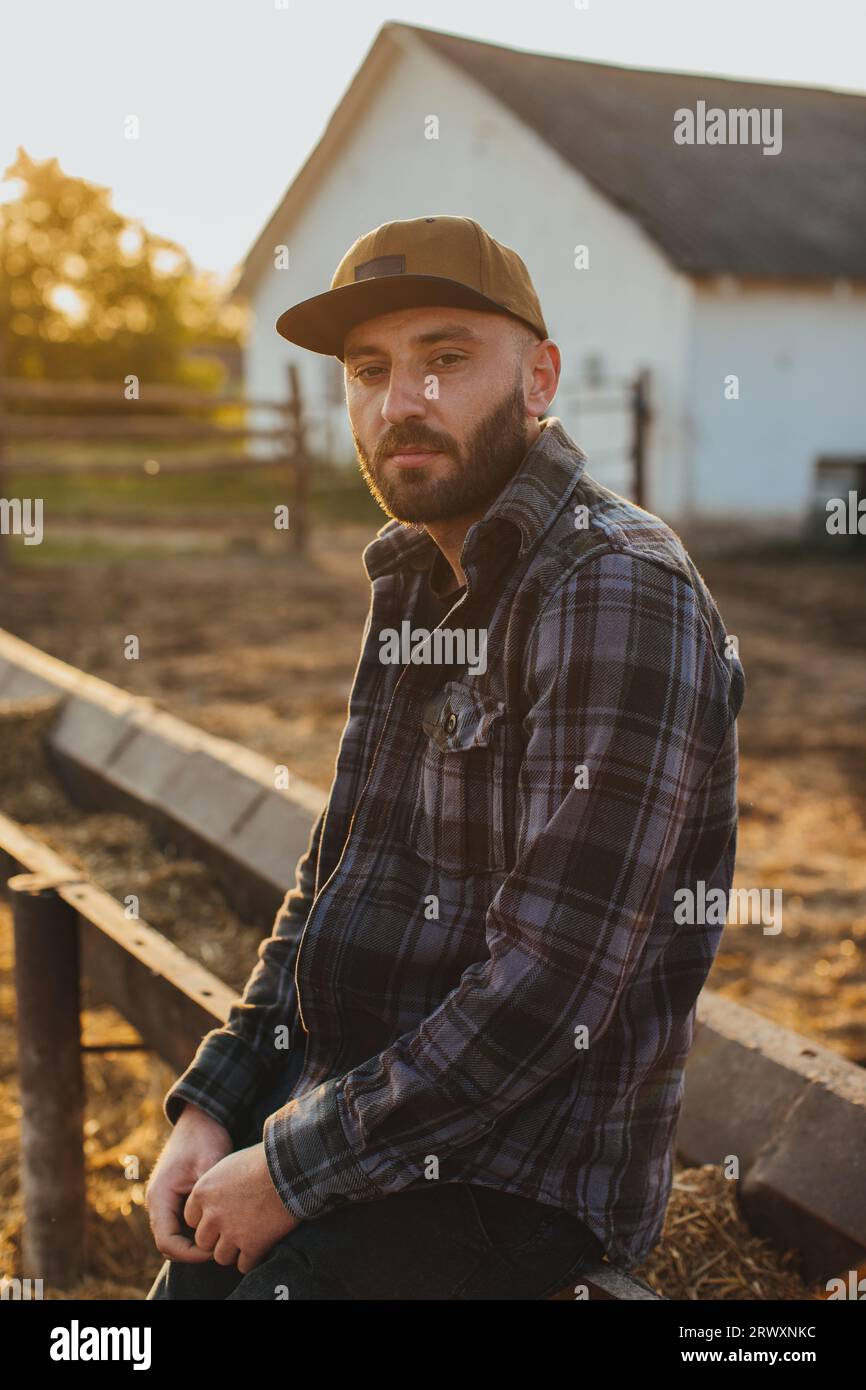 Man beard in cowboy hat hi-res stock photography and images - Alamy