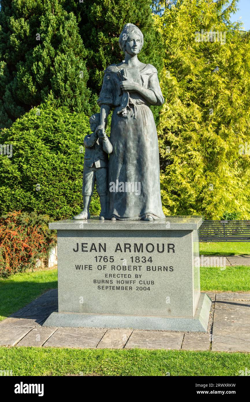 Jean Armour statue the wife of Poet Robert Burns, Dumfries, Scotland ...
