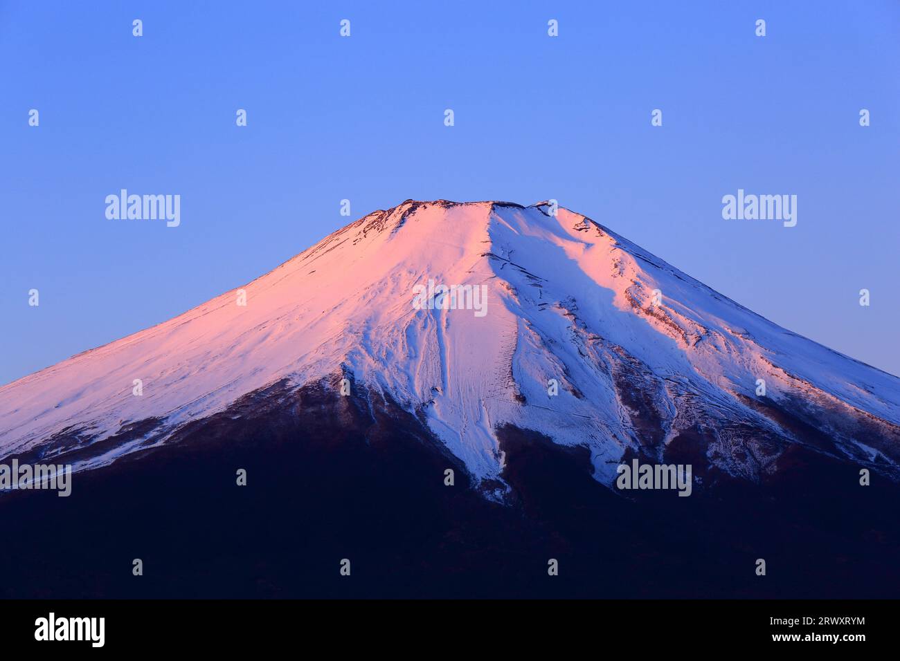 Red Fuji seen from Lake Yamanaka Stock Photo - Alamy