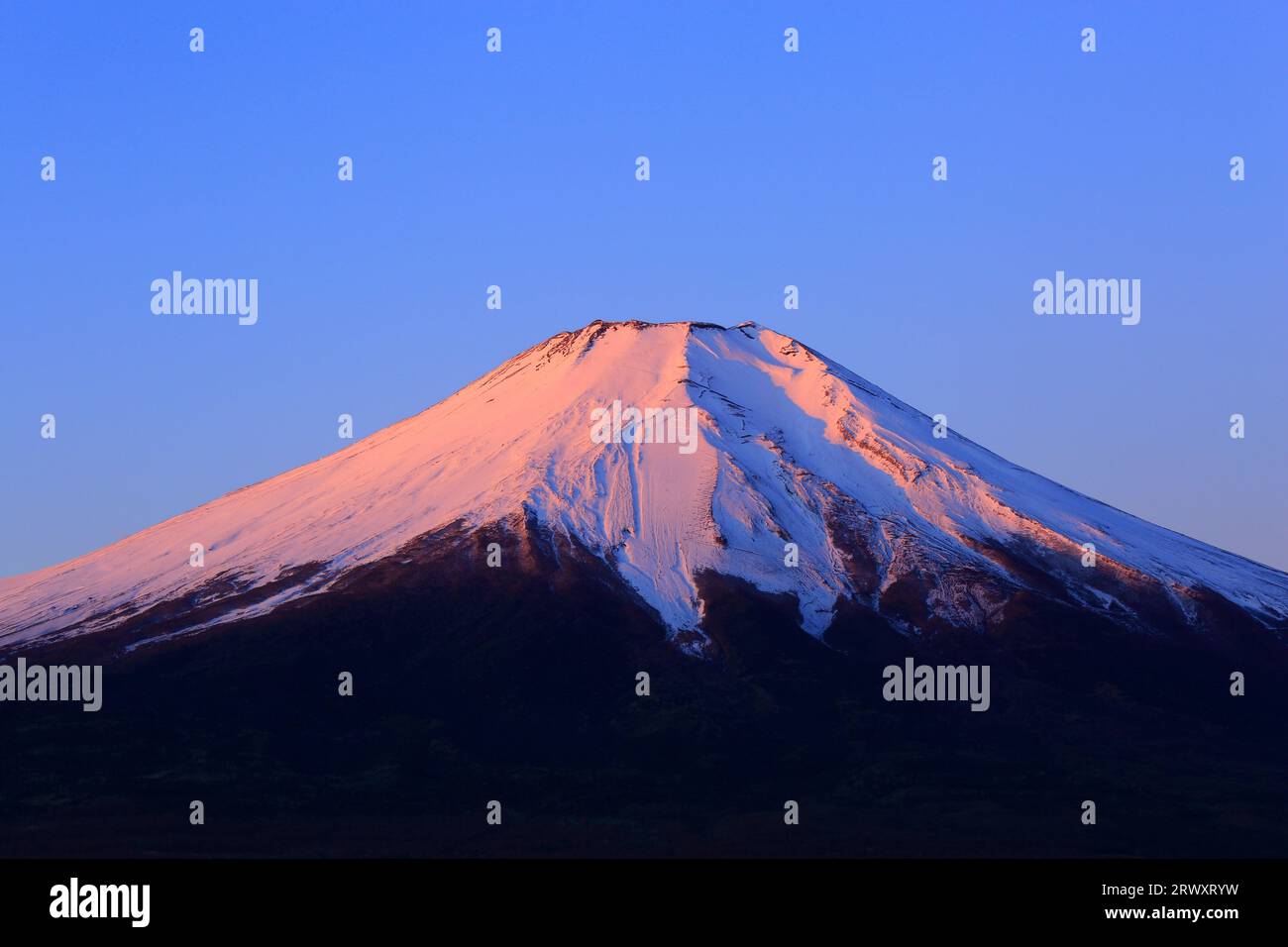 Red fuji dawn from lake hi-res stock photography and images - Alamy