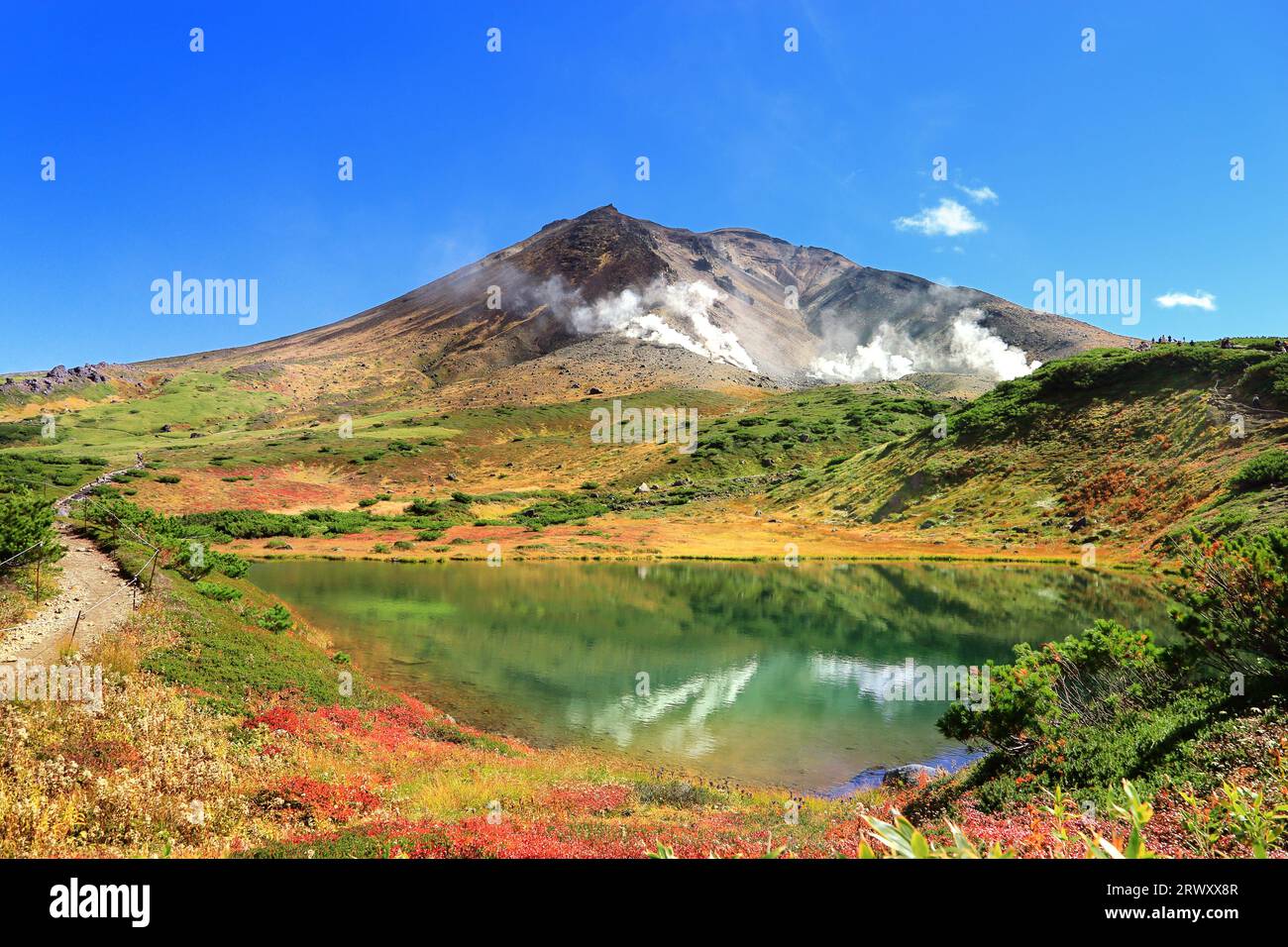 Pond kagami hi-res stock photography and images - Alamy