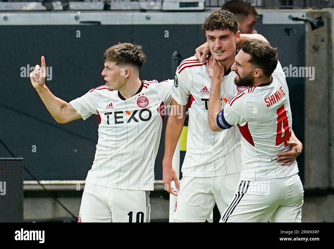 The dante club hi-res stock photography and images - Alamy