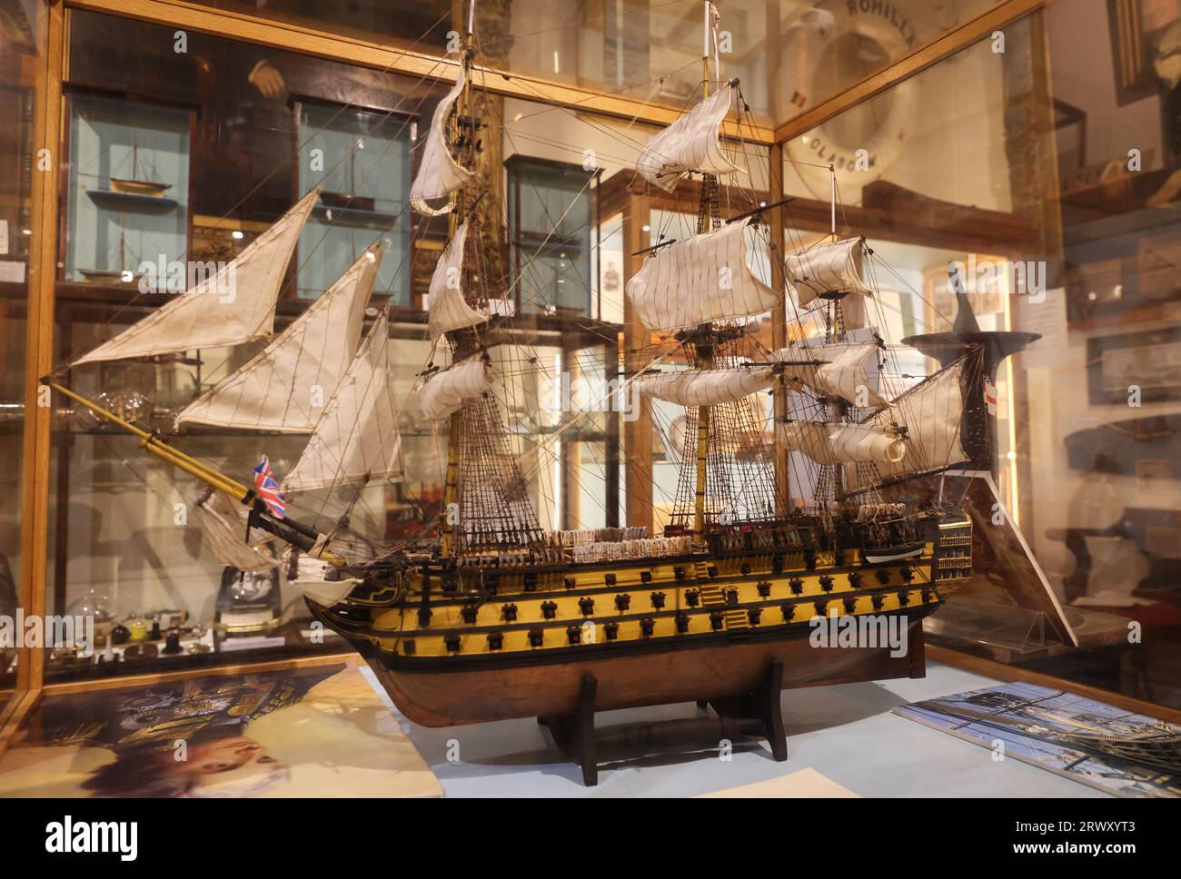 Hms victory model hi-res stock photography and images - Alamy