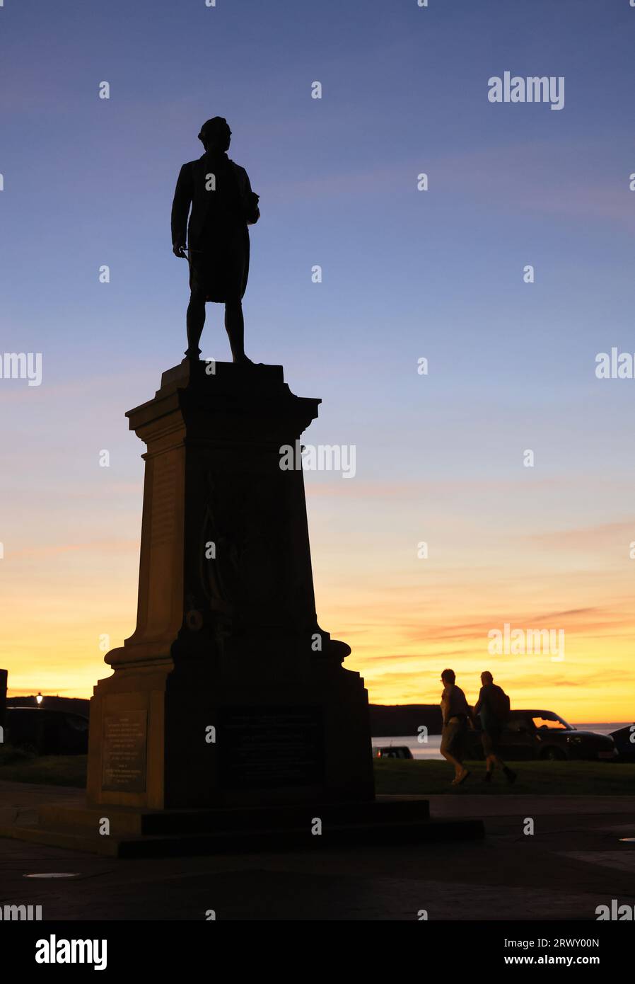 Monument to Capt James Cook, the men who built his Whitby ships for his ...