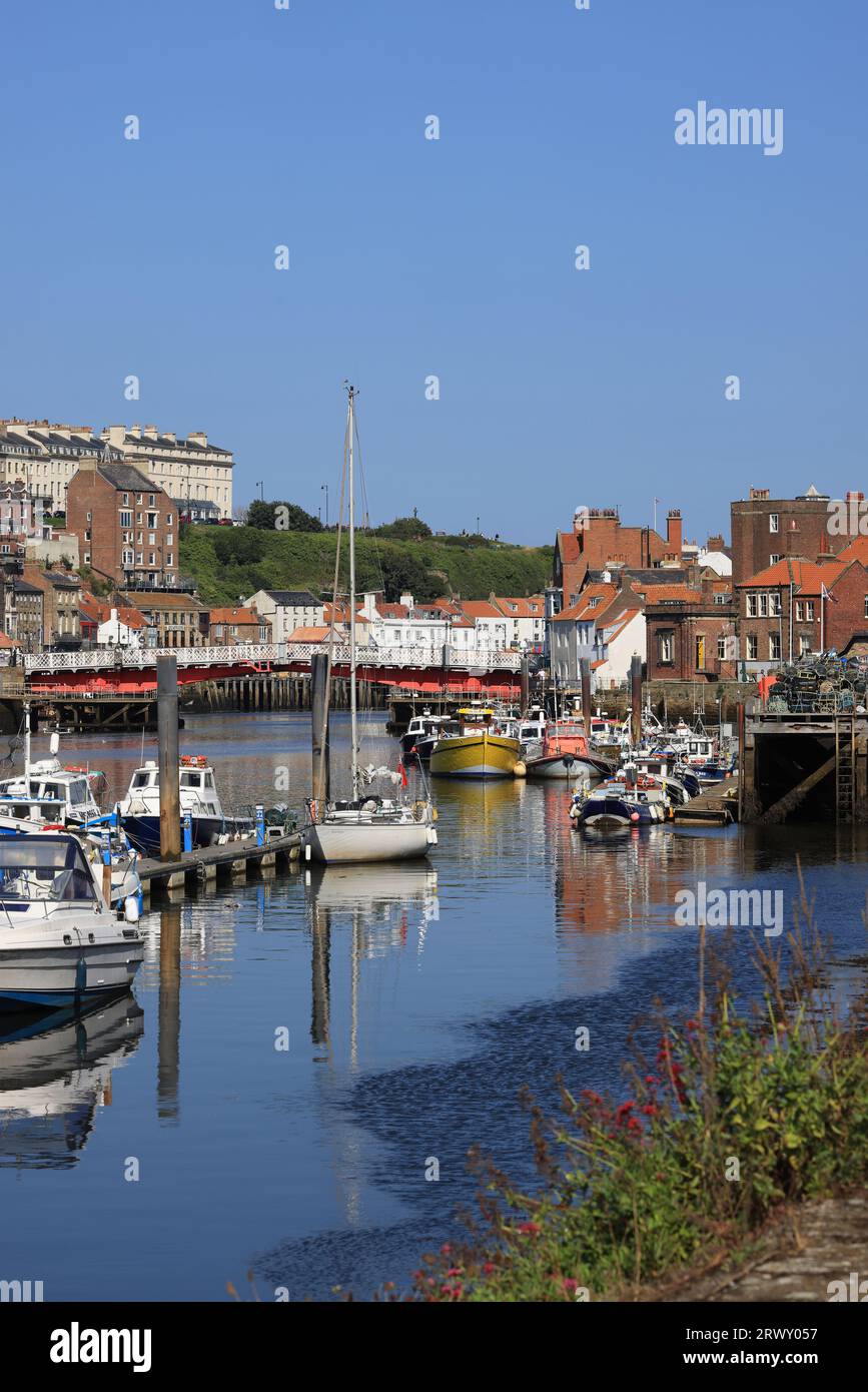 Whitby Swing Bridge pedestrian and road bridge over the River Esk, in ...