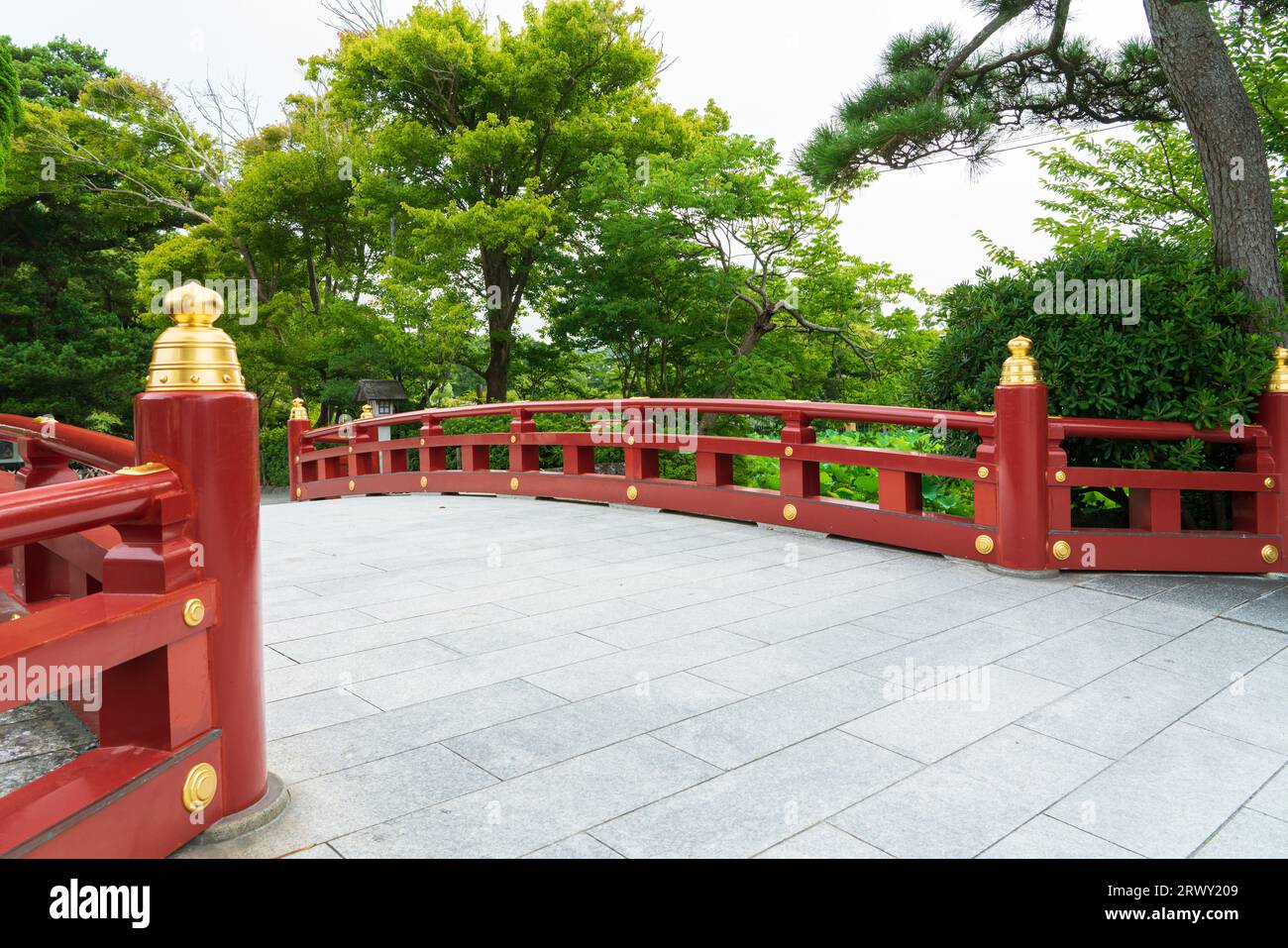 Tsurugaoka Hachimangu Shrine Stock Photo - Alamy
