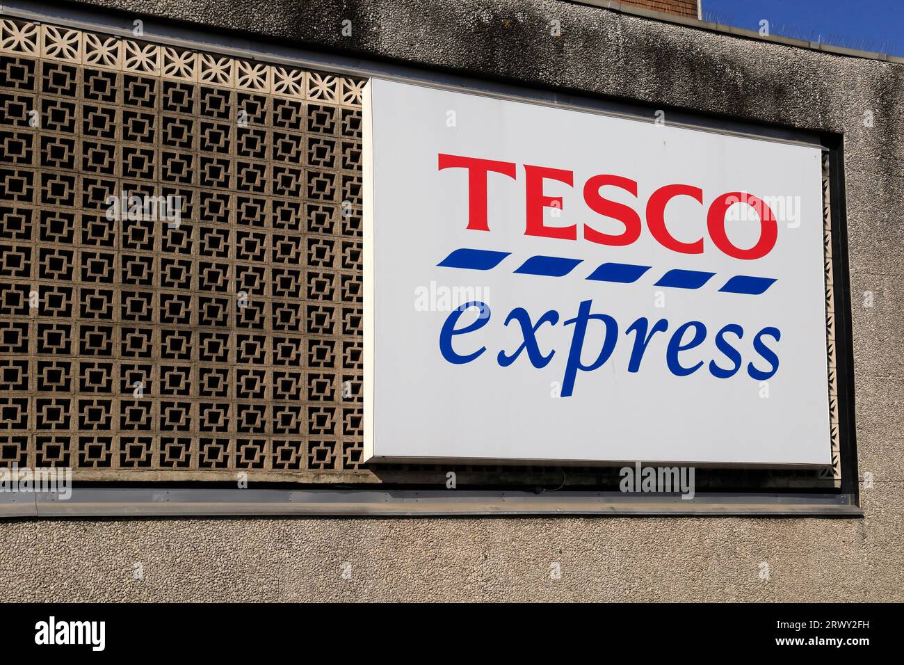 Tesco signage hi-res stock photography and images - Alamy