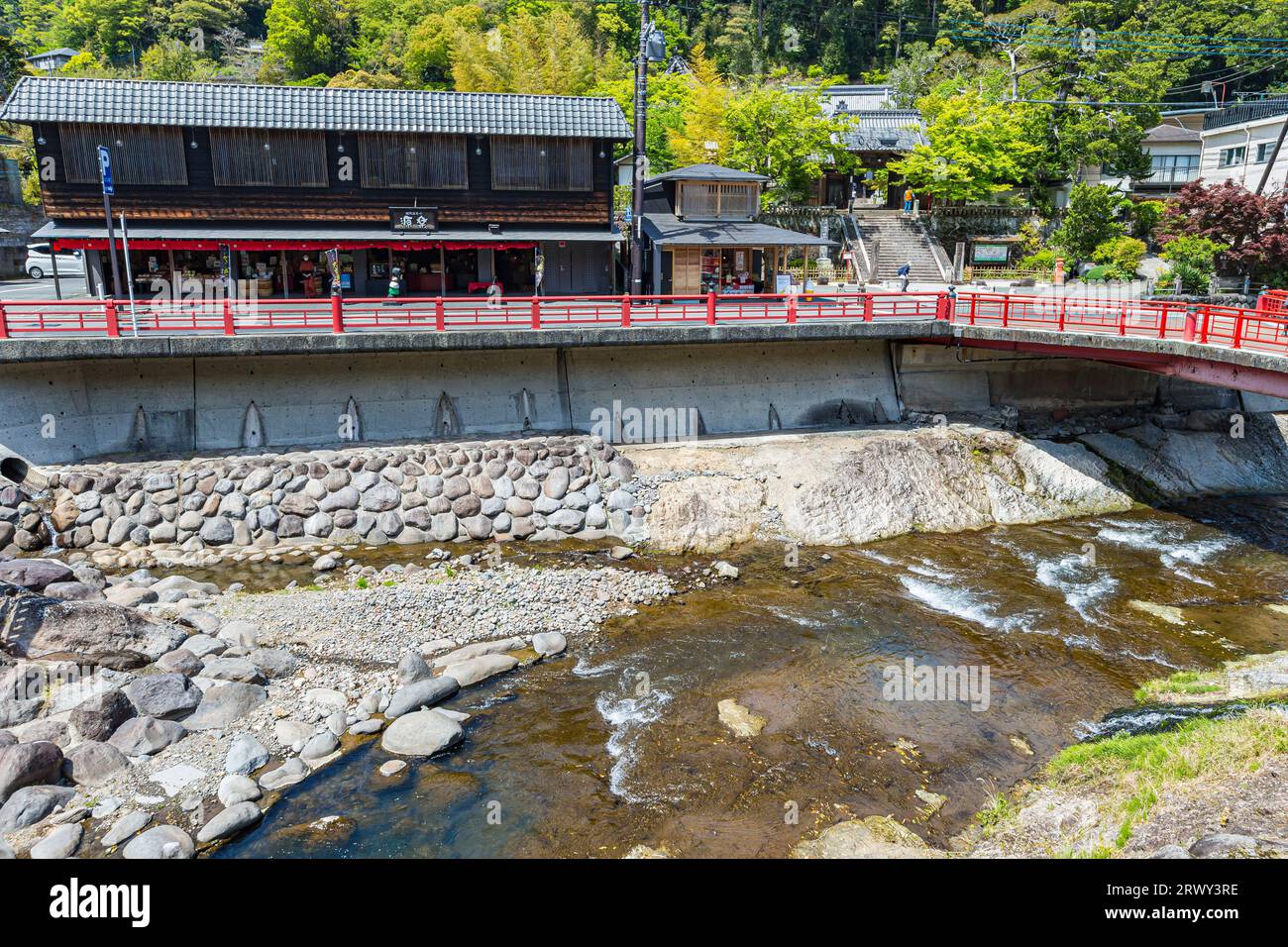 A view in front of the Shuzenji temple gate in Shuzenji Onsen Stock ...