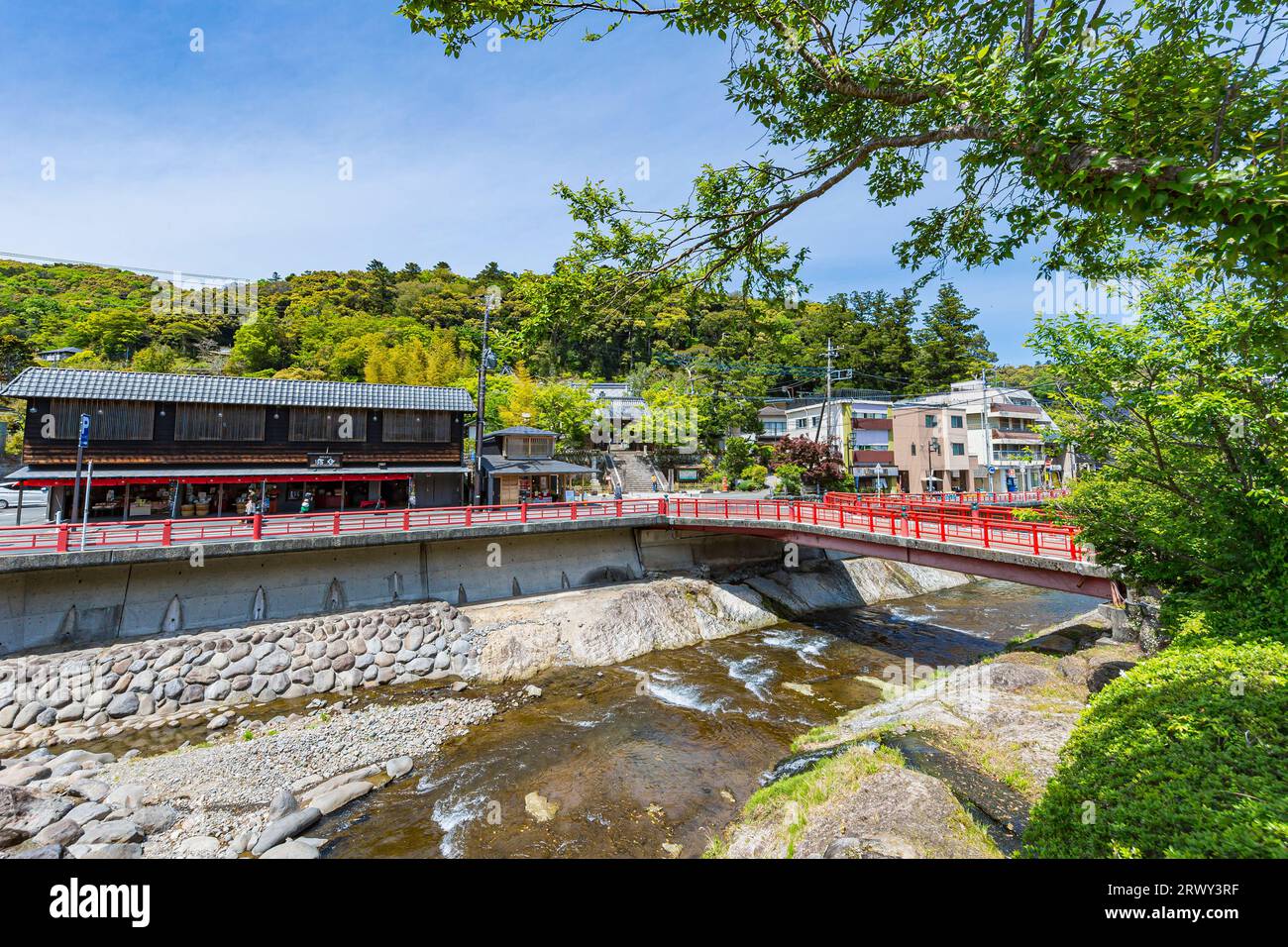 A view in front of the Shuzenji temple gate in Shuzenji Onsen Stock ...