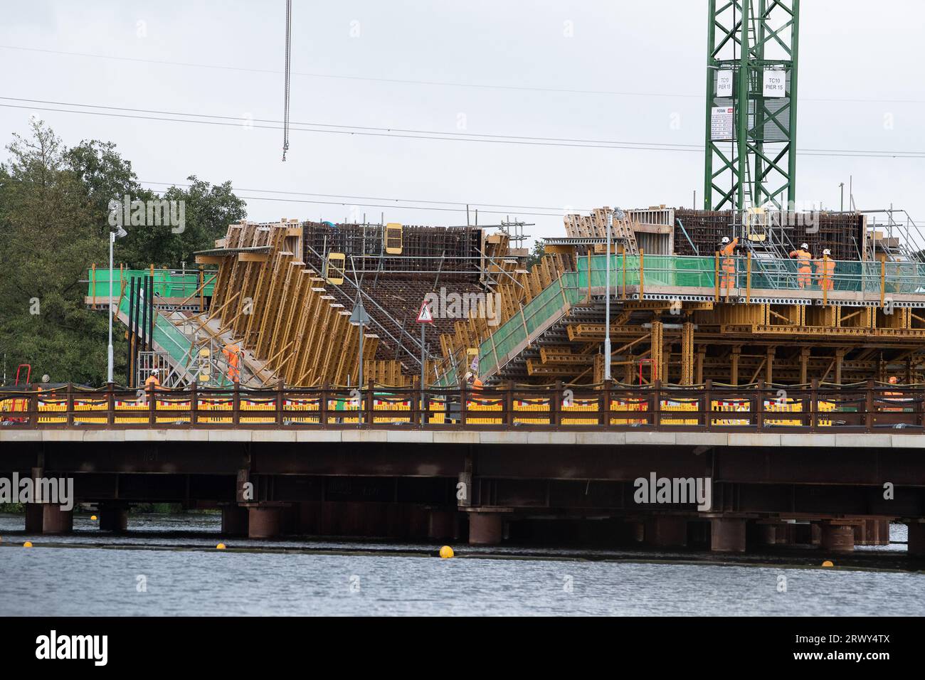 Hs2 viaduct works hi-res stock photography and images - Alamy