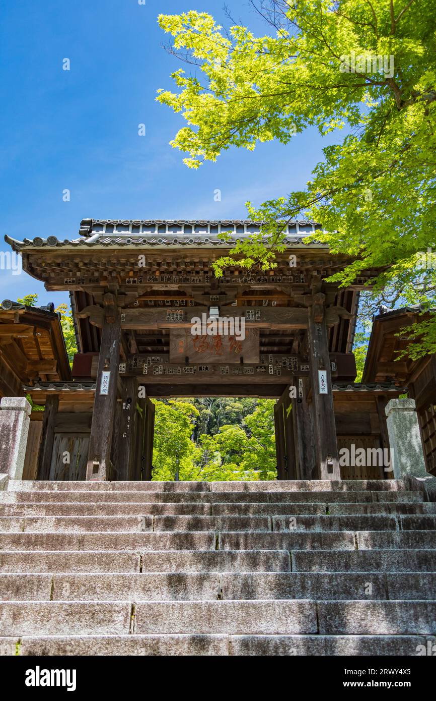 Izu Shuzenji Temple, renovated in 2014, with a clear blue sky Stock ...