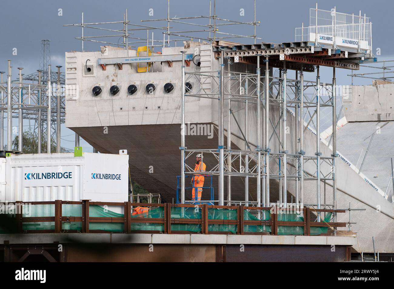 Hs2 viaduct works hi-res stock photography and images - Alamy