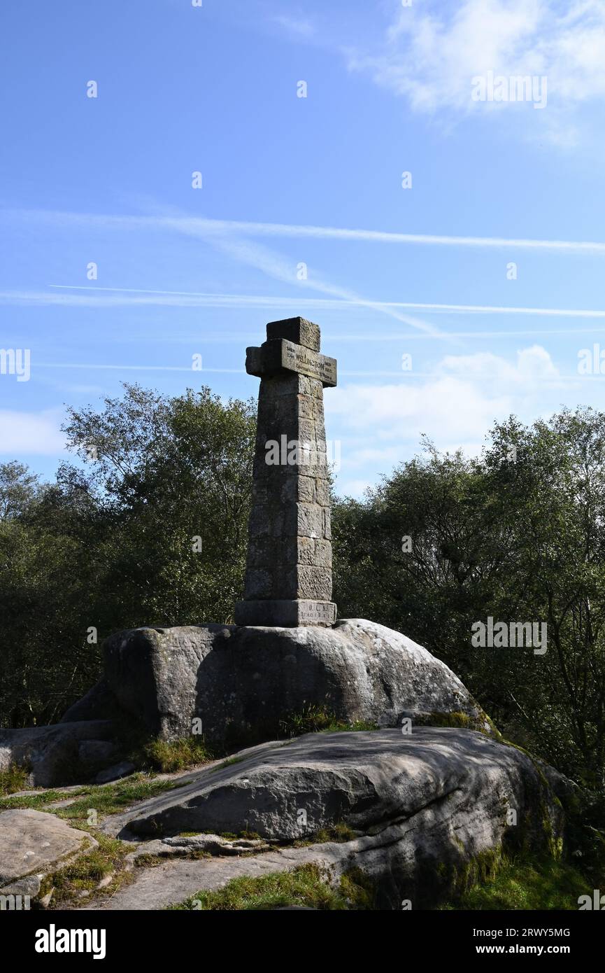Wellington's Monument on Baslow Edge in the Derbyshire Peak District ...