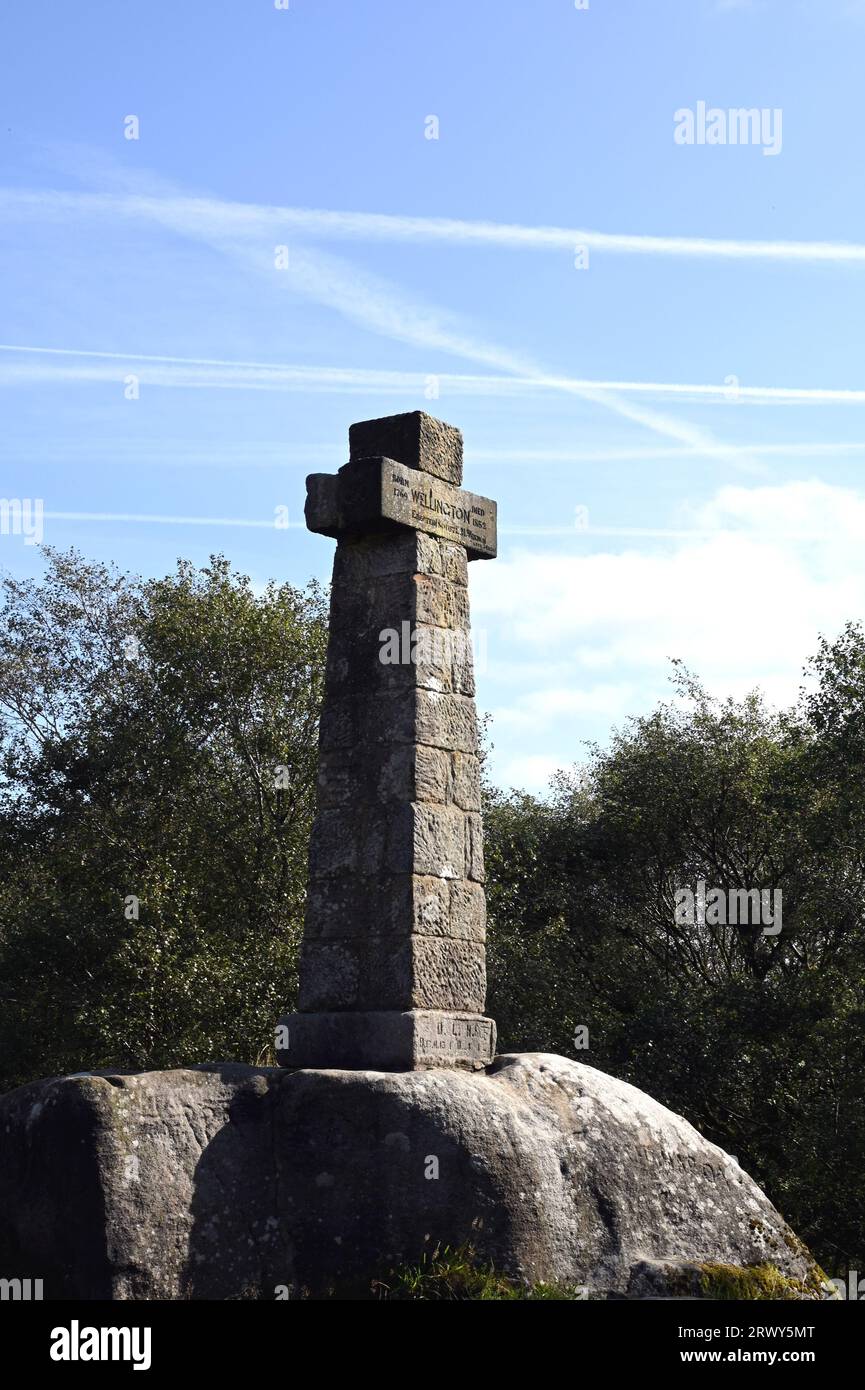 Wellington's Monument on Baslow Edge in the Derbyshire Peak District ...